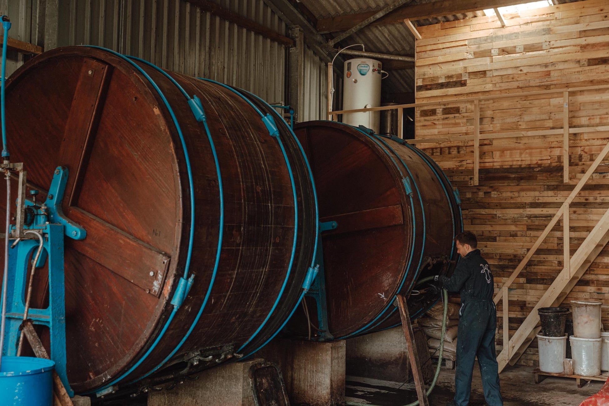 Britain's First Leather Micro Tannery & Goatskin Suppliers – Billy Tannery